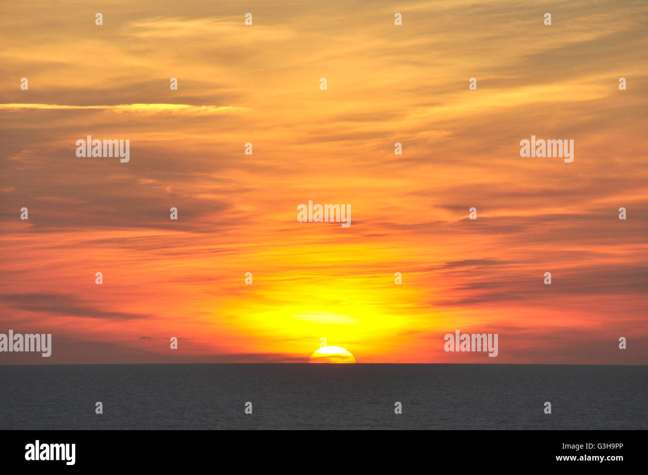 Sun streaked hi-res stock photography and images - Alamy