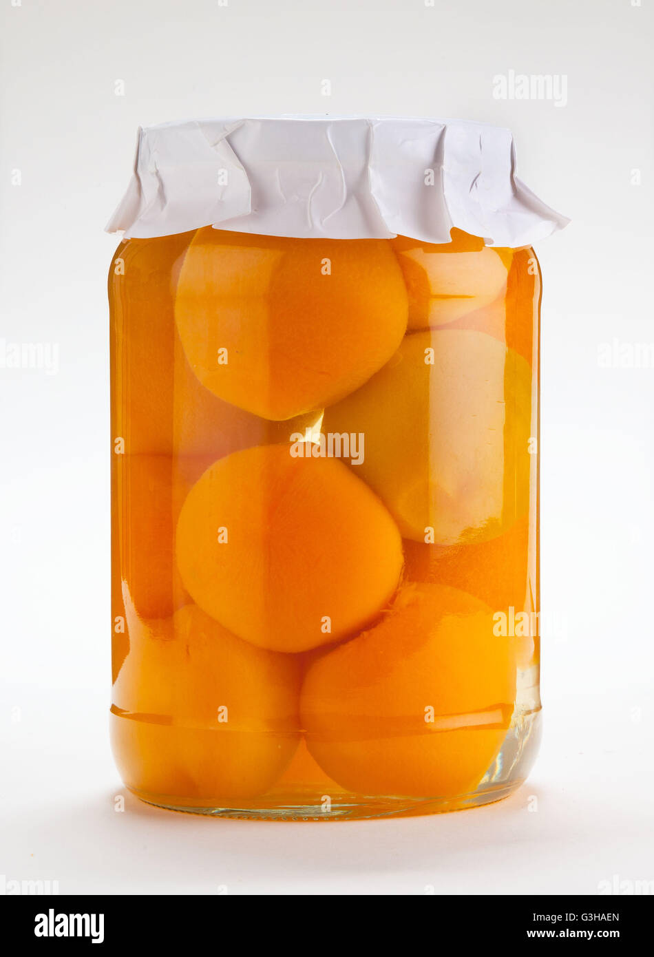 Harvesting peaches hi-res stock photography and images - Alamy