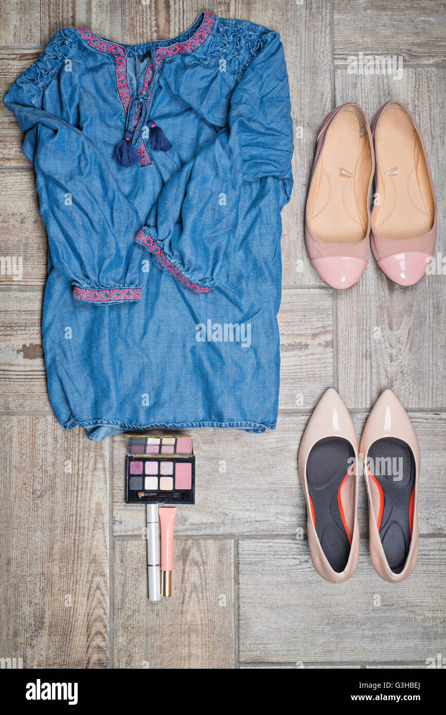 Womans shoes from above hi-res stock photography and images - Alamy