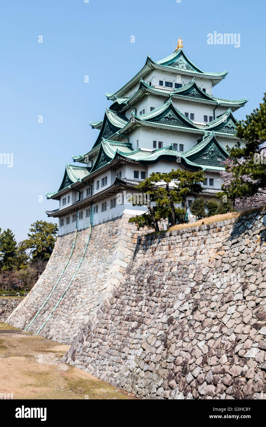 The adjoined keep, renketsushiki style, of Nagoya Castle, Japan ...