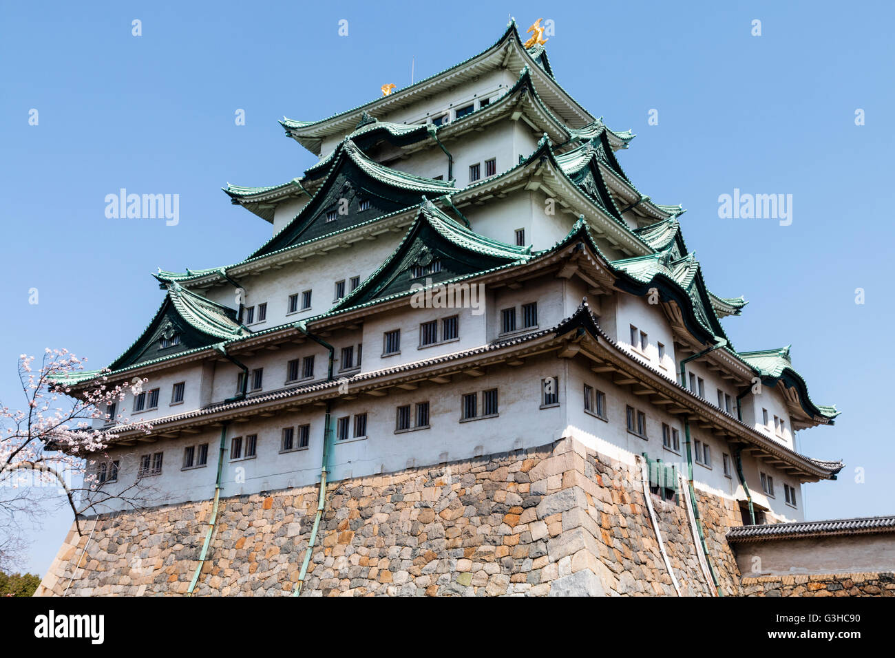 The adjoined keep, renketsushiki style, of Nagoya Castle, Japan ...