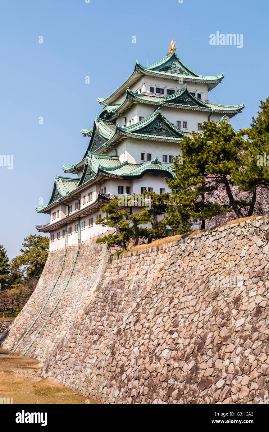 The adjoined keep, renketsushiki style, of Nagoya Castle, Japan ...