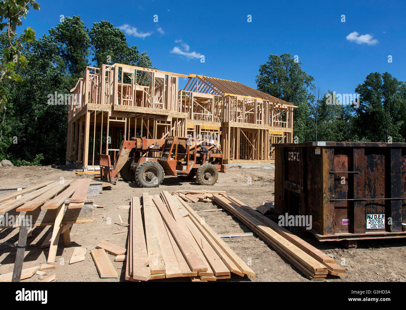 A new luxury home under construction Stock Photo - Alamy