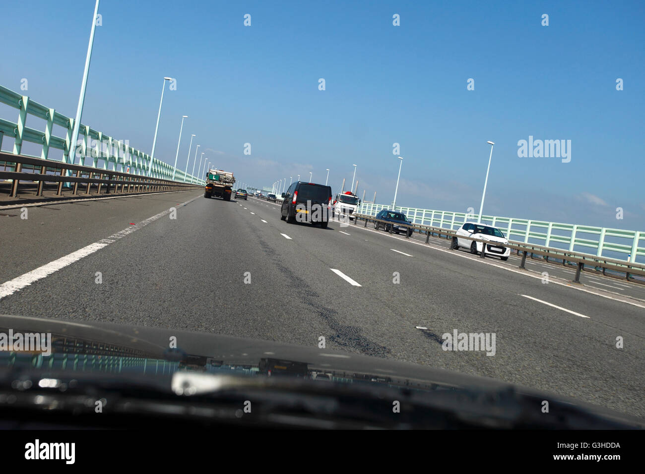 M4 bridge hi-res stock photography and images - Alamy