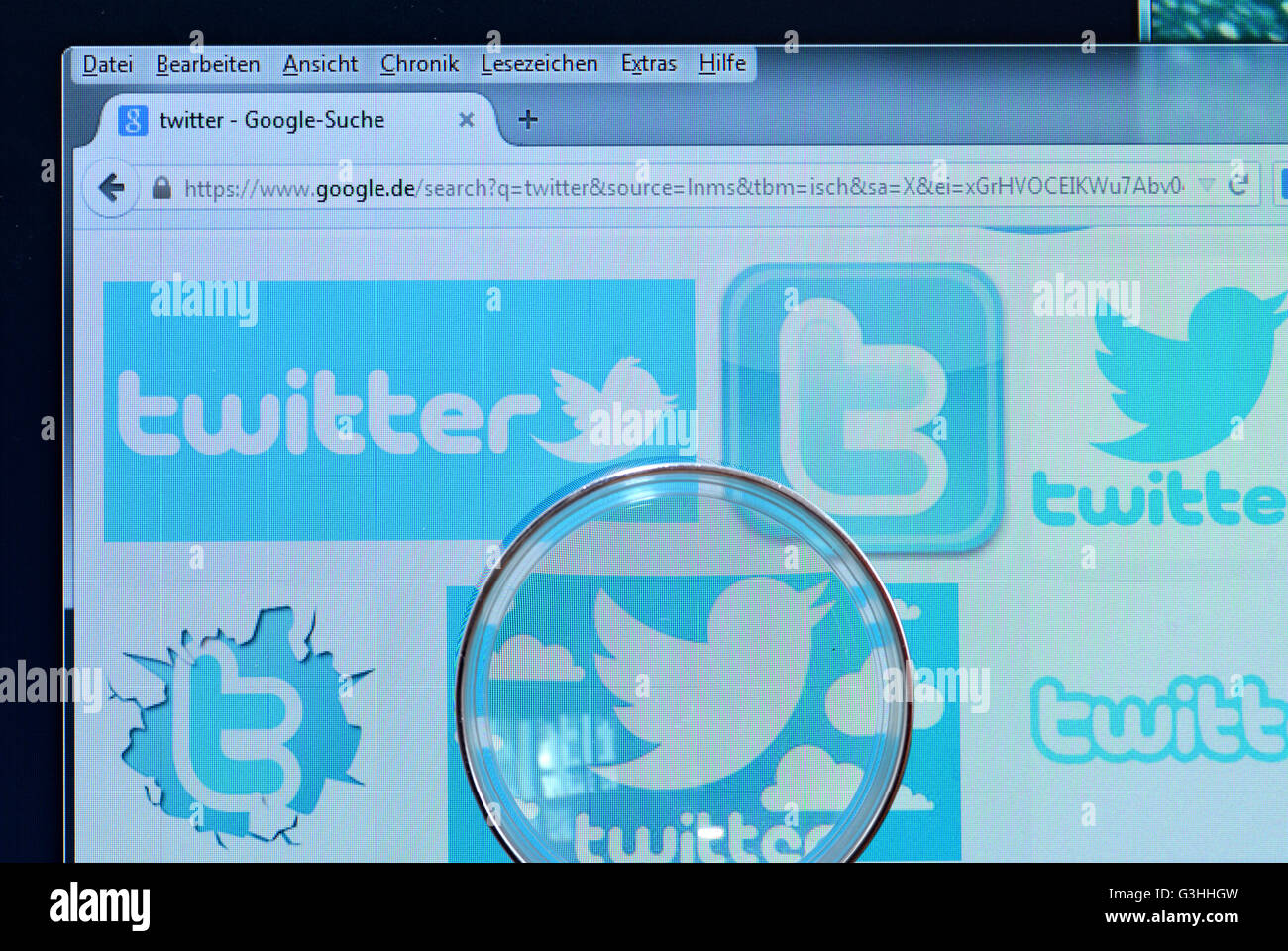 Twitter screen shot hi-res stock photography and images - Alamy