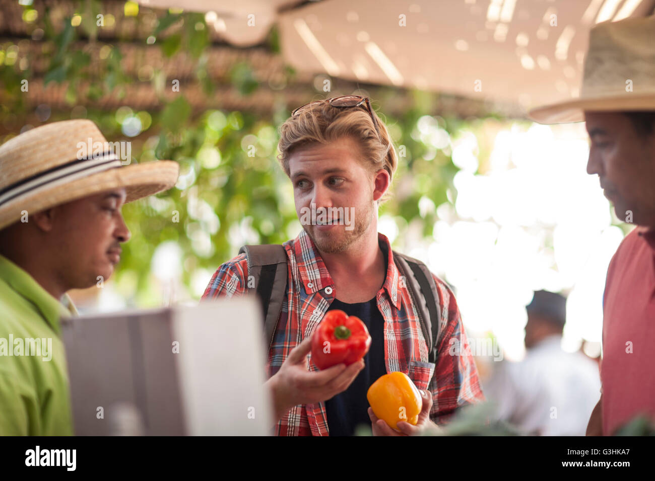 Bargaining market hi-res stock photography and images - Alamy