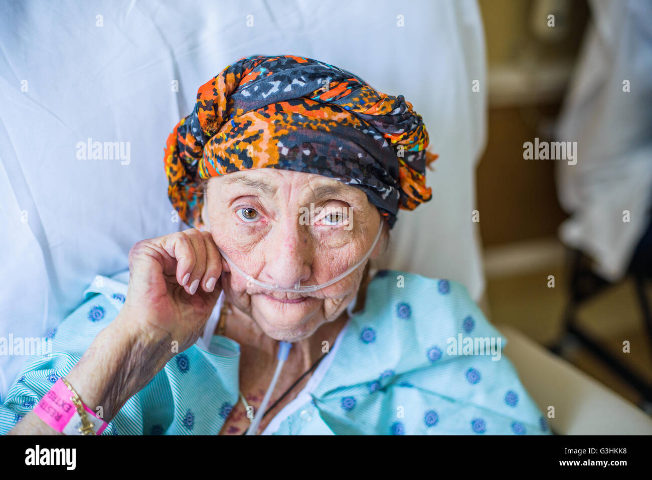 Patient wearing medical cap hi-res stock photography and images - Alamy