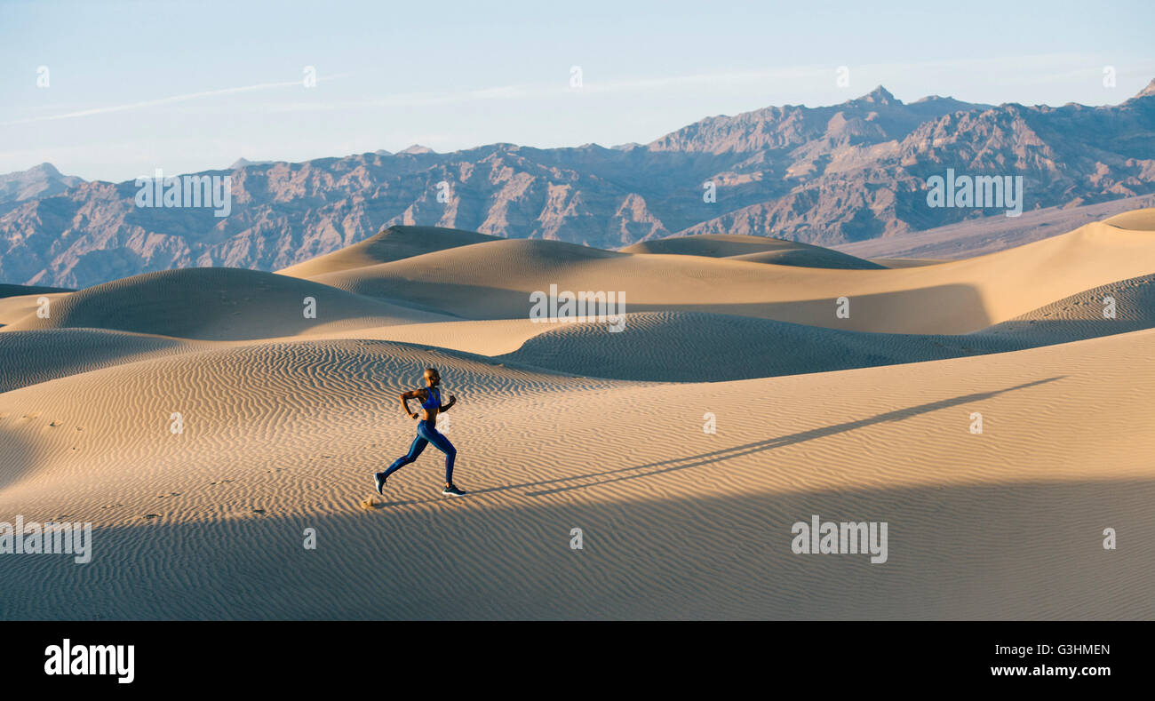 Desert runner hi-res stock photography and images - Alamy