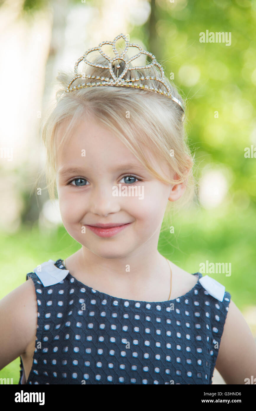 Blue tiara hi-res stock photography and images - Alamy