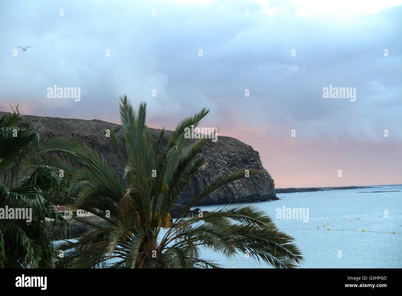 Tenerife, Spain. 20th Mar, 2016. Sunrise of the new Spring season in ...