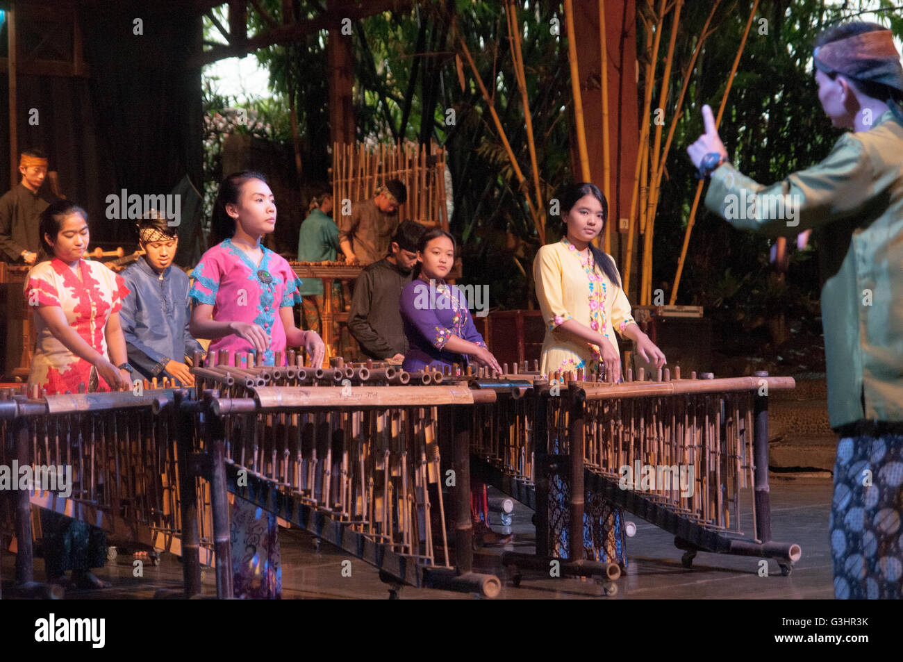 Bandung, Indonesia. 12th Apr, 2016. Angklung performers in Saung Udjo ...