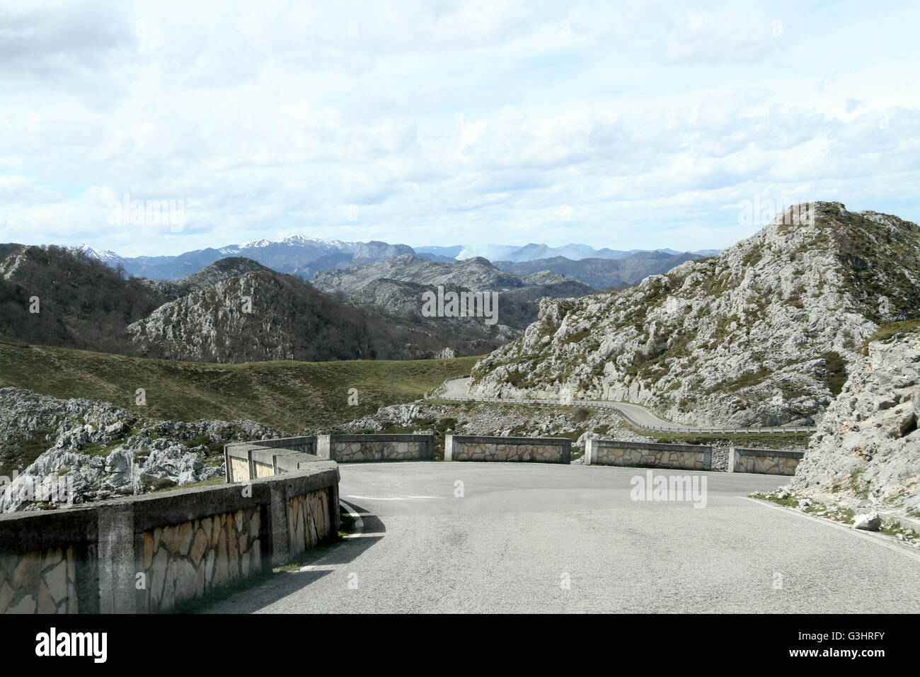 Asturias, Spain. 13th Apr, 2016. Spring in the national park of Picos ...