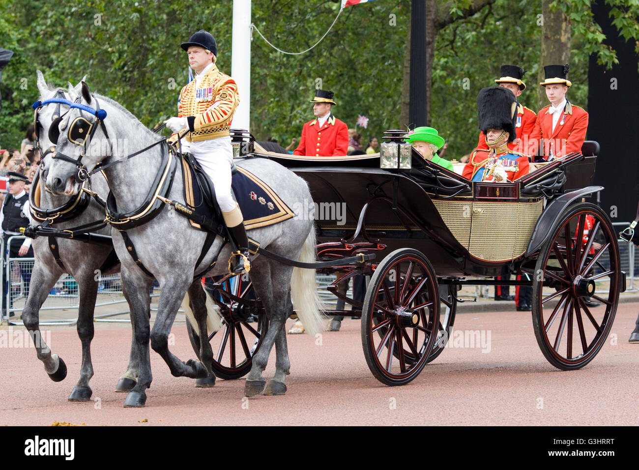 Queen elizabeth 11 90th birthday hi-res stock photography and images ...