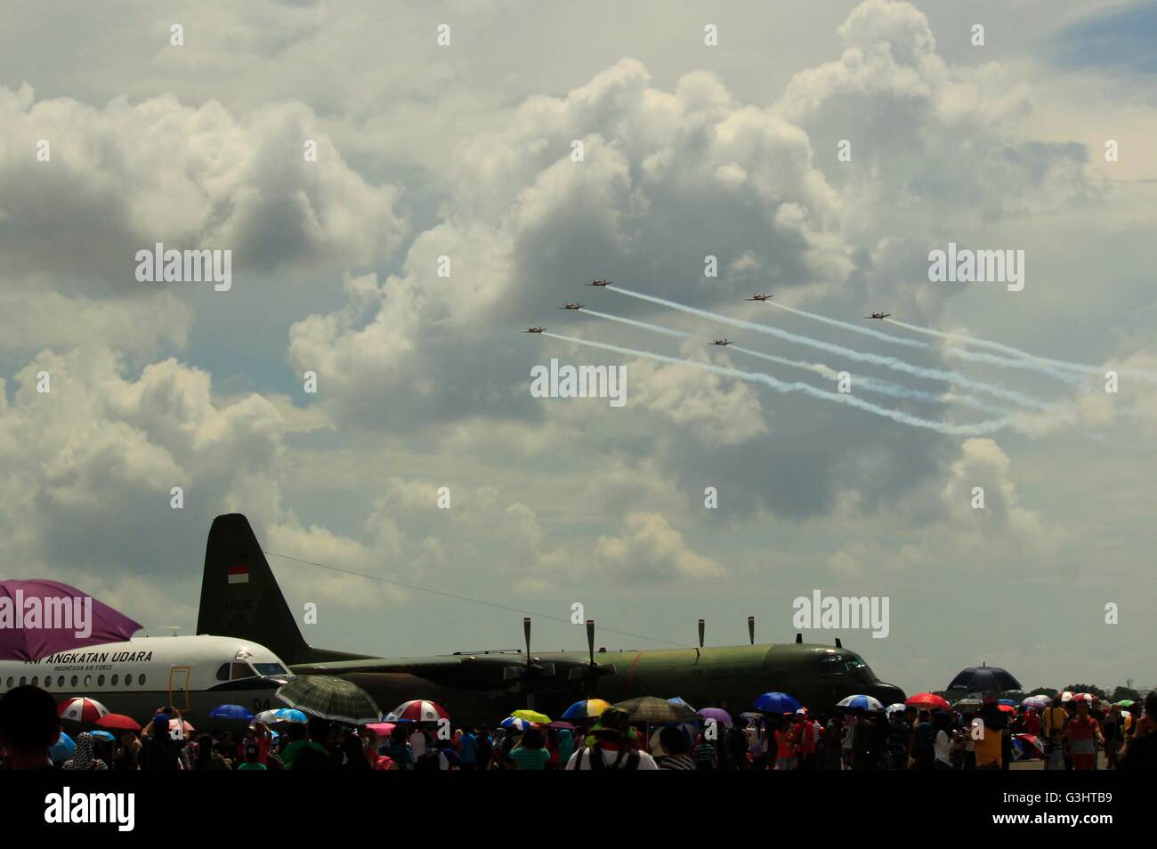 Indonesian air jupiter aerobatic team hi-res stock photography and ...