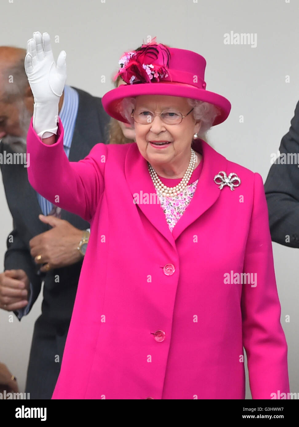 Queen Elizabeth II waves from the Royal Box during the Patron's Lunch ...