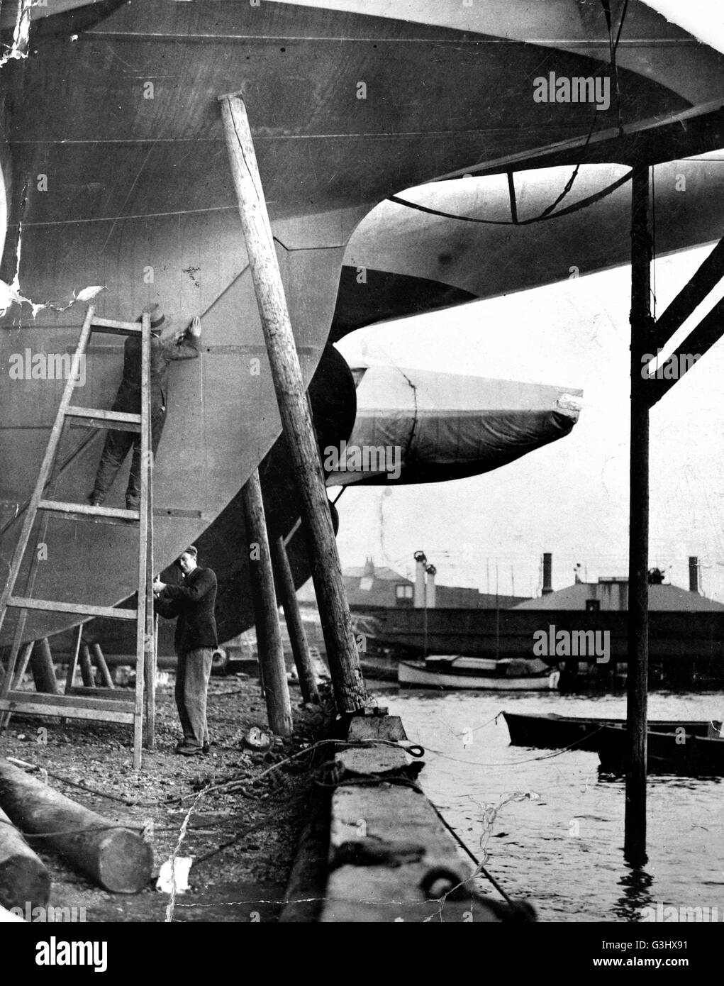 1930s yachting hi-res stock photography and images - Alamy