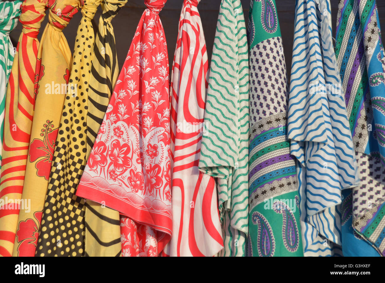 Traditional scarf veil that covers the head of Muslim man. Thousands of ...