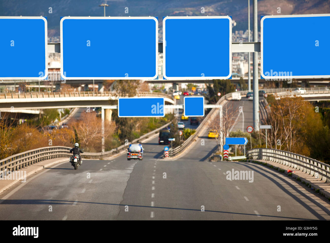 Motorway sign blank hi-res stock photography and images - Alamy