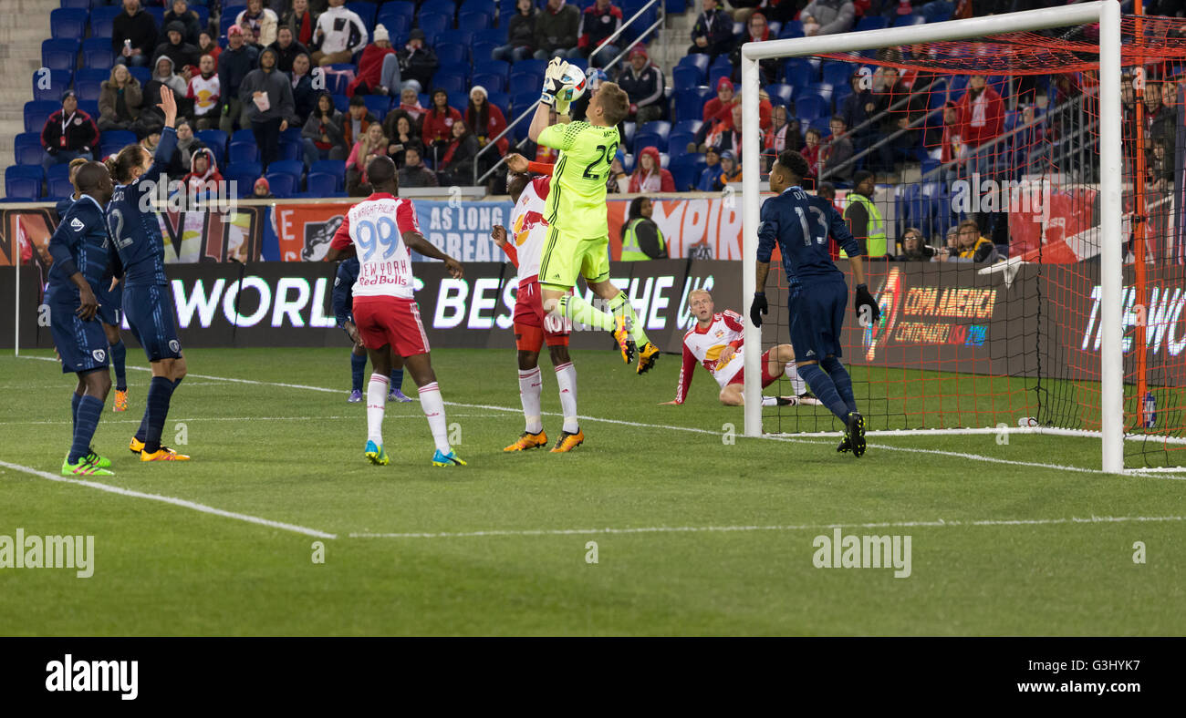 Harrison, United States. 09th Apr, 2016. Sporting Kansas City ...