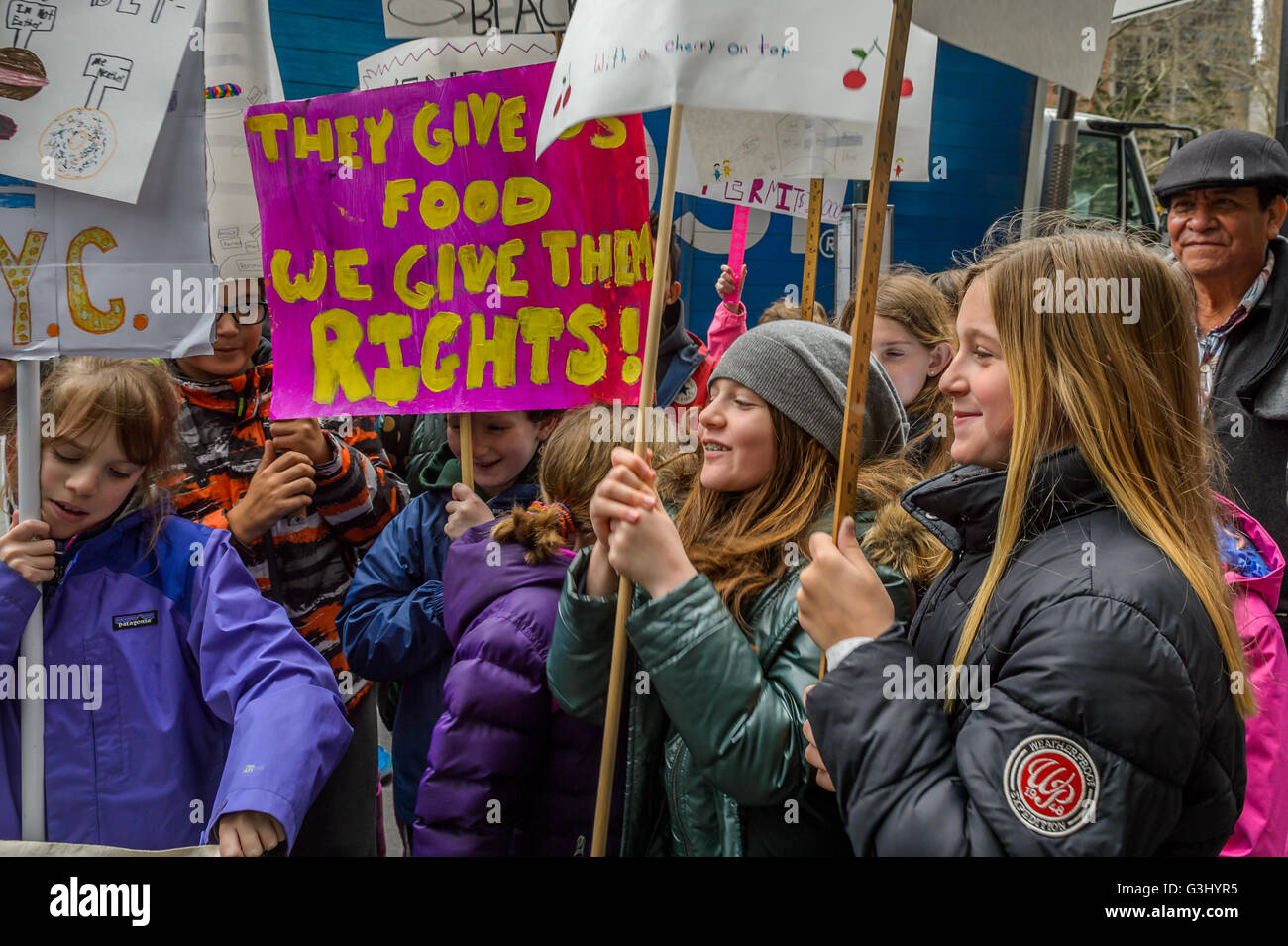 Little red school house new york hi-res stock photography and images ...