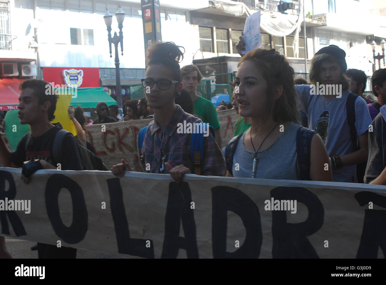 Sao Paulo, Brazil. 06th Apr, 2016. The students stage protest at Praca ...
