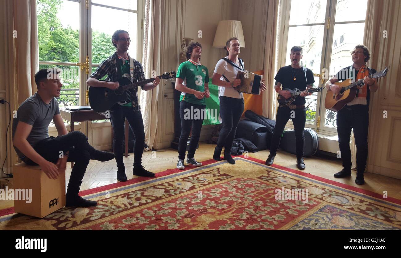 Allez les verts hi-res stock photography and images - Alamy