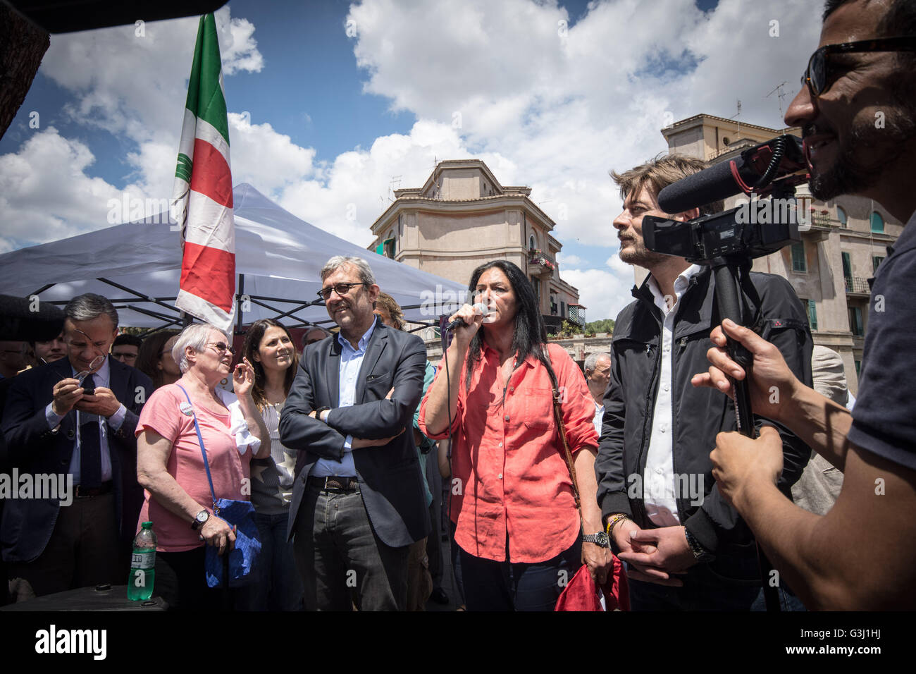 Roberto Giachetti at Garbatella were Anna Rita Marocchi and Andrea ...