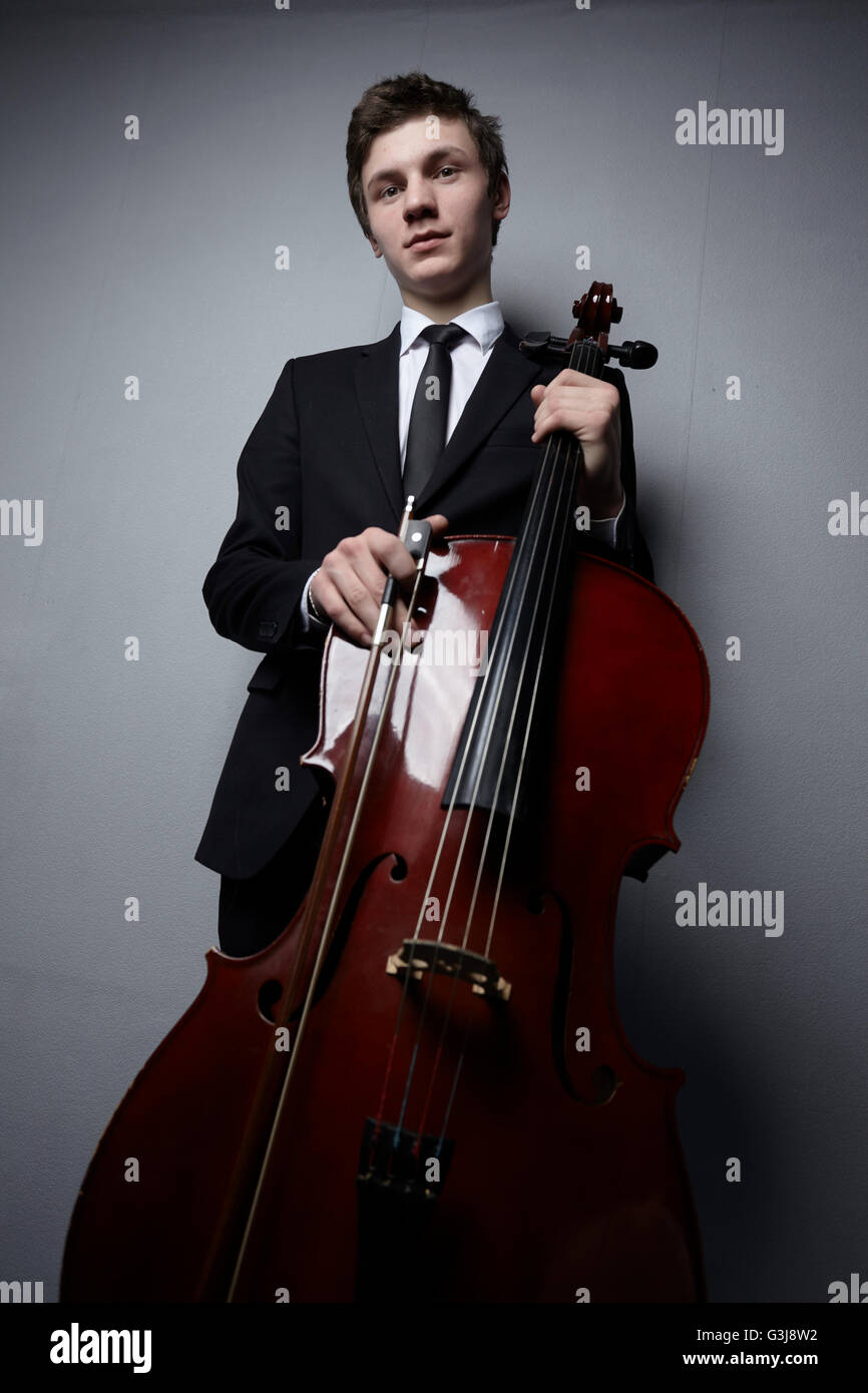 Cellist black hi-res stock photography and images - Alamy