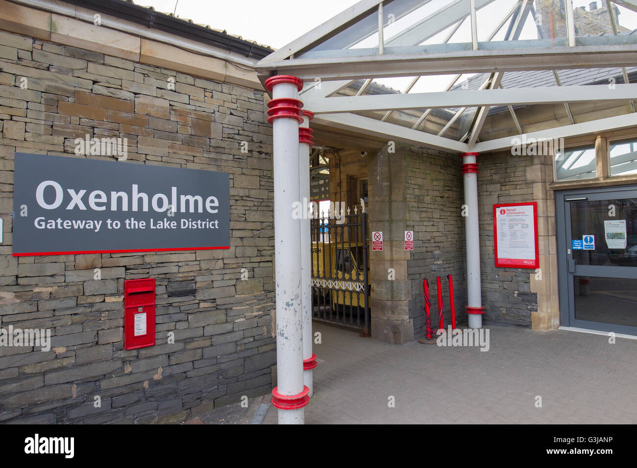 Lake district rail station hi-res stock photography and images - Alamy