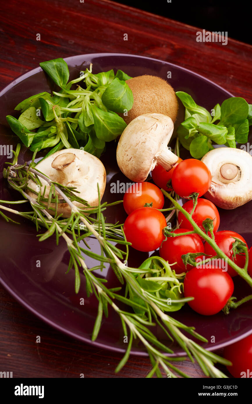 healthy eating fresh vegetables and fruits mushrooms Stock Photo - Alamy