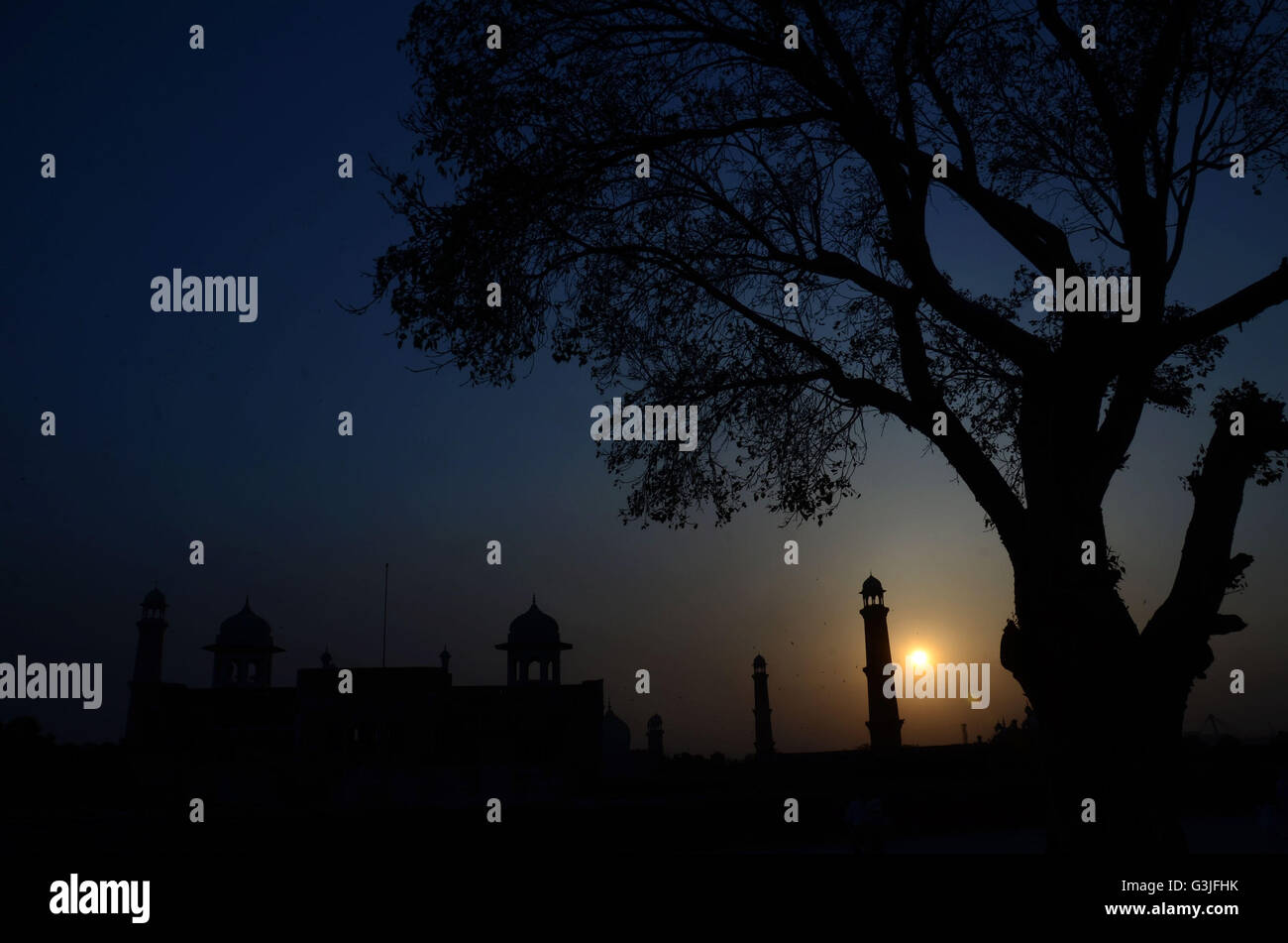Lahore, Pakistan. 11th Apr, 2016. An attractive significant view of the ...