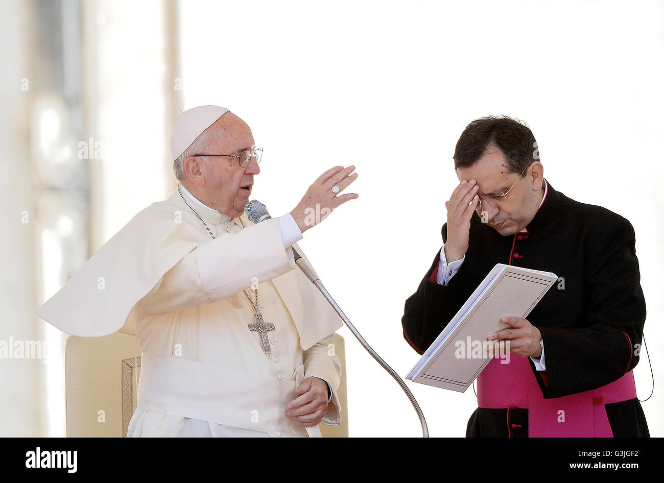 Parable of the lost sheep hi-res stock photography and images - Alamy