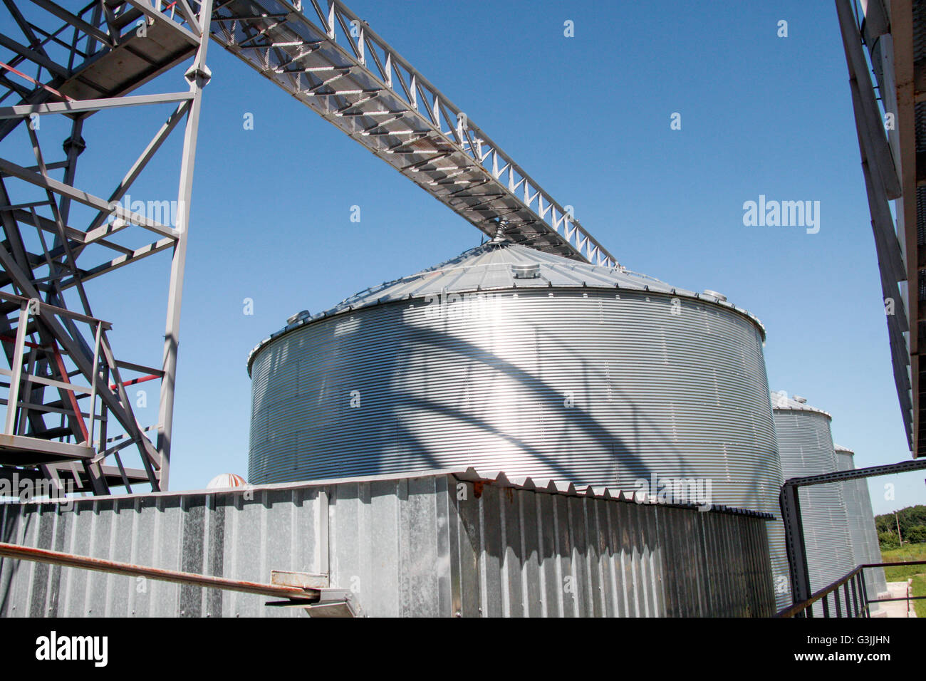 Grainary building hi-res stock photography and images - Alamy