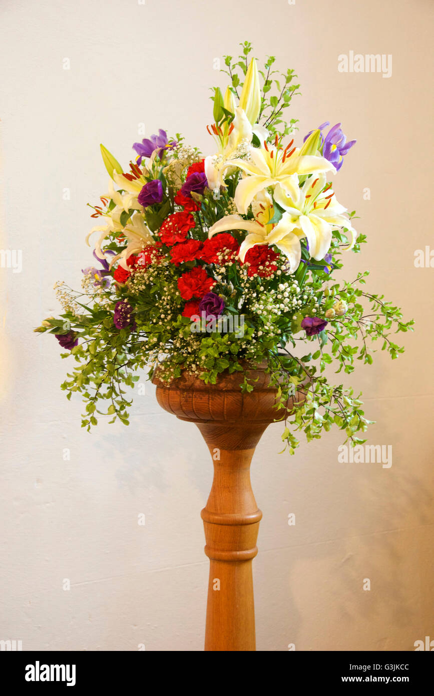 Church flower arrangement Stock Photo - Alamy