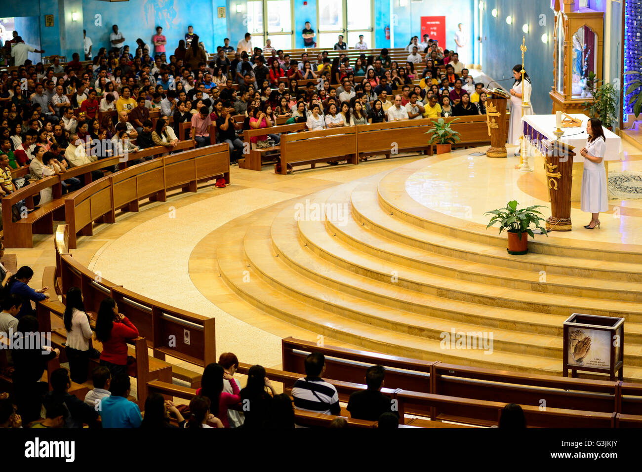 Qatar doha religious complex churches hi-res stock photography and ...
