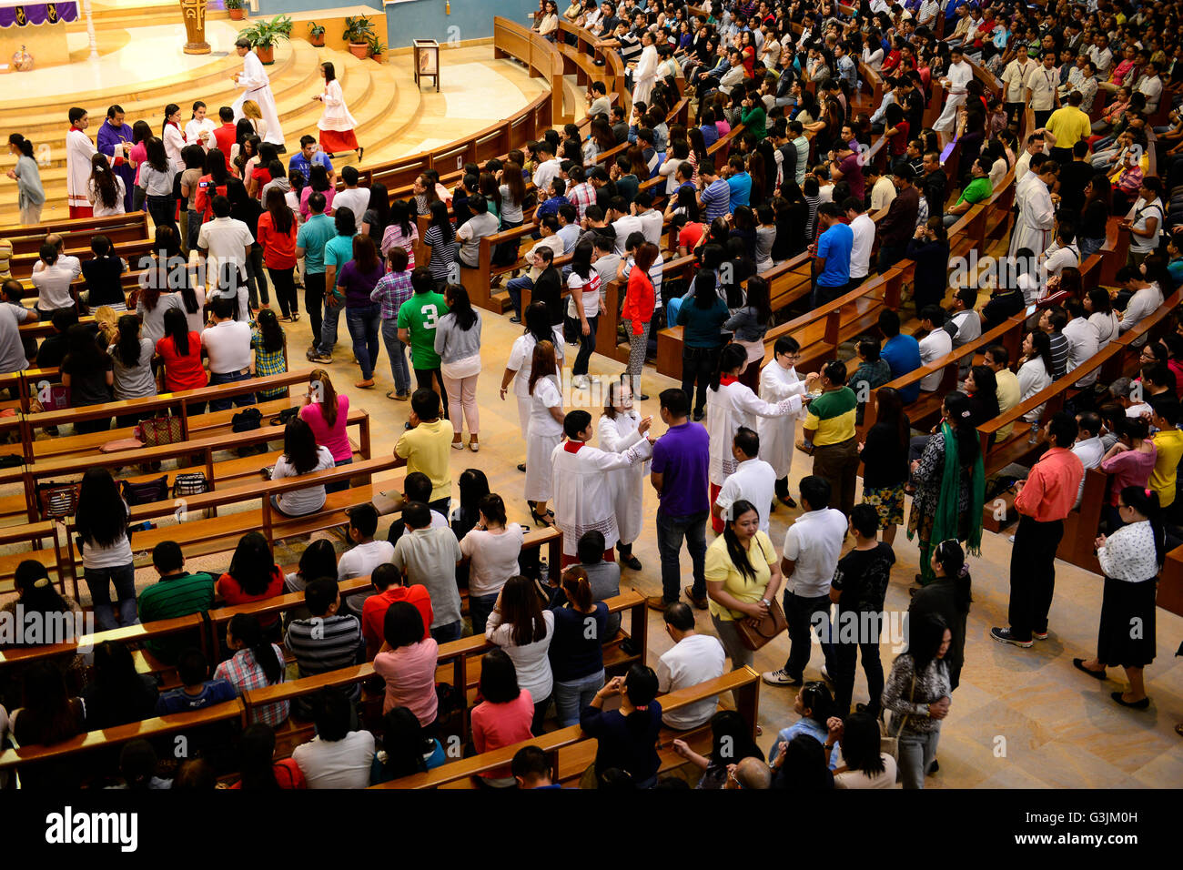Qatar doha religious complex churches hi-res stock photography and ...