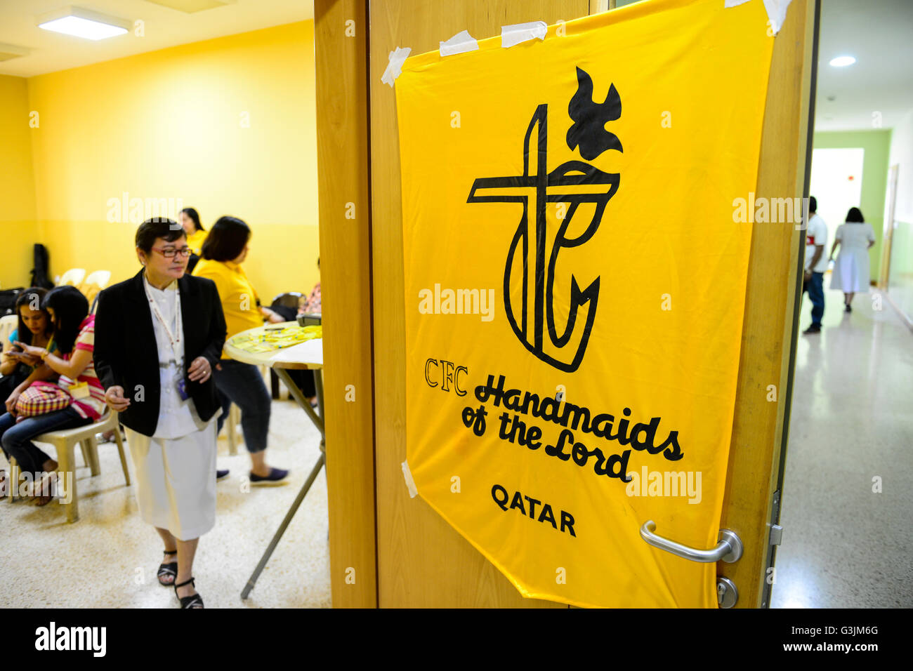 Qatar doha religious complex churches hi-res stock photography and ...