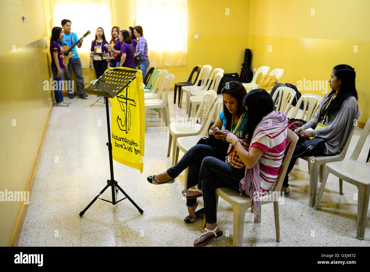 Qatar doha religious complex churches hi-res stock photography and ...