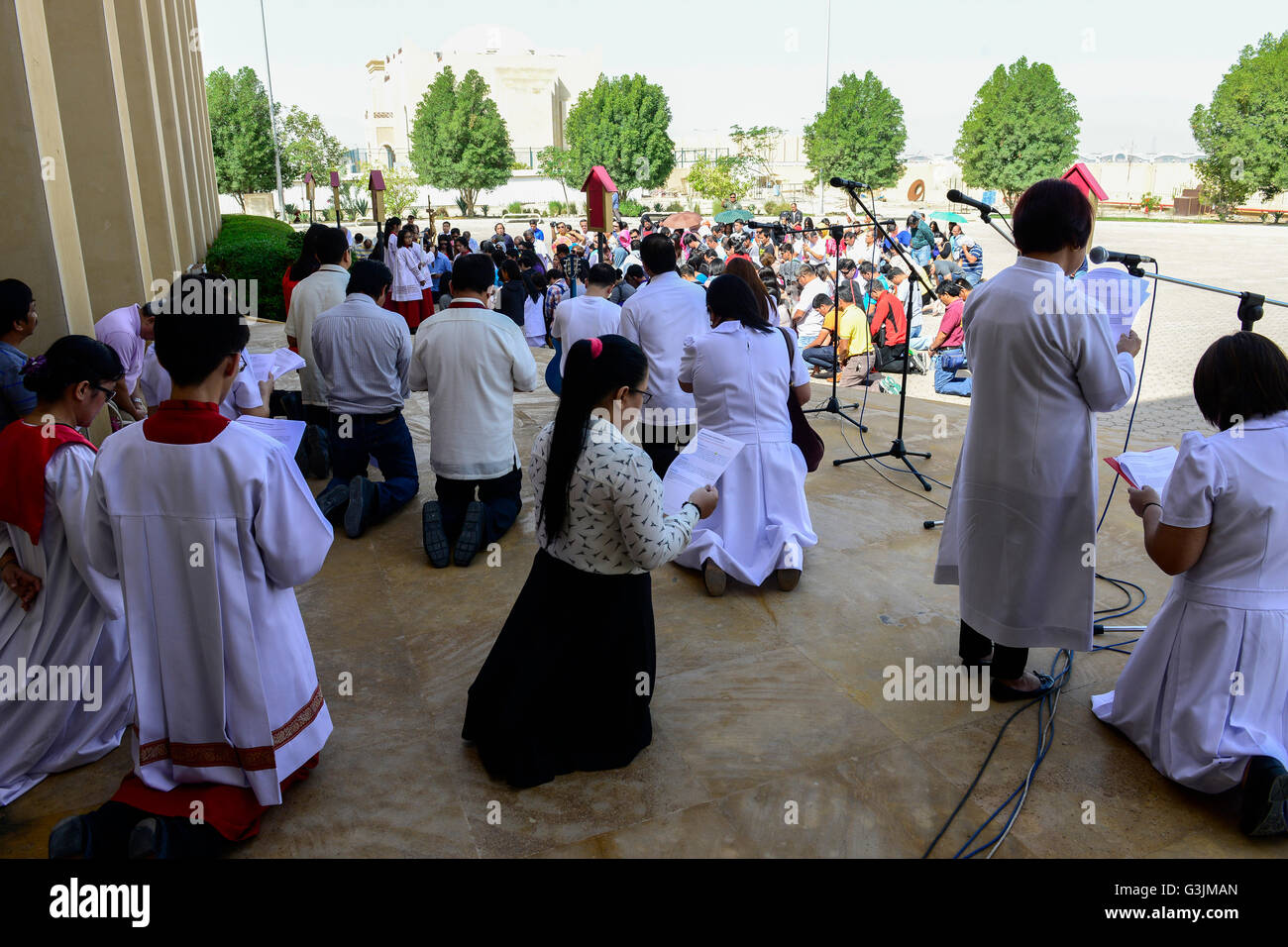 Qatar doha religious complex churches hi-res stock photography and ...