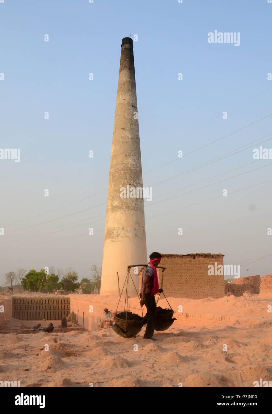 Brick factory pradesh india hi-res stock photography and images - Alamy