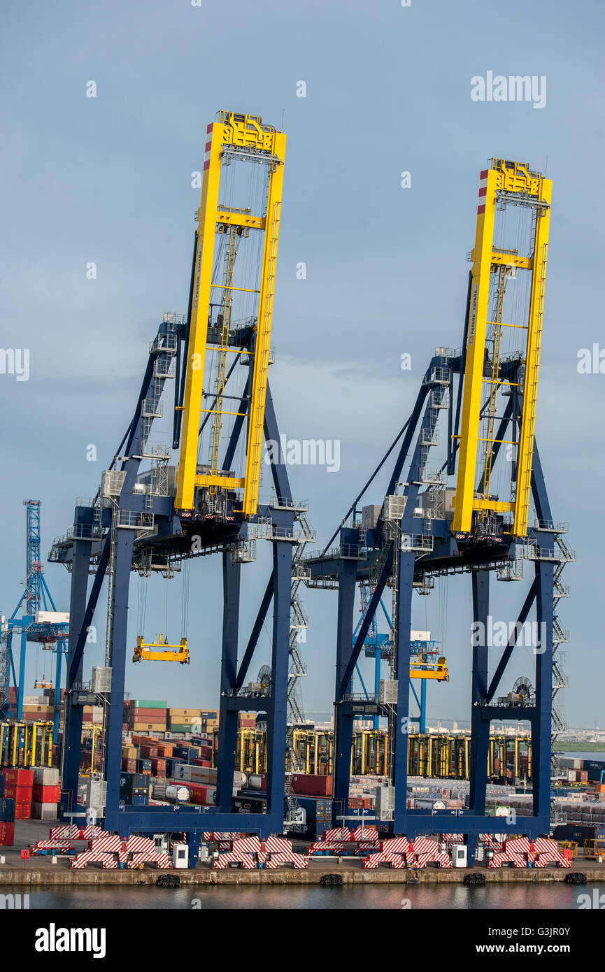 Shipping containers and ship at Tilbury Docks in London Stock Photo - Alamy