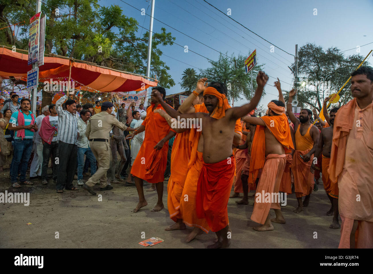 Ujjain, India. 22nd Apr, 2016. Indian Holy man or Naga Baba participate ...