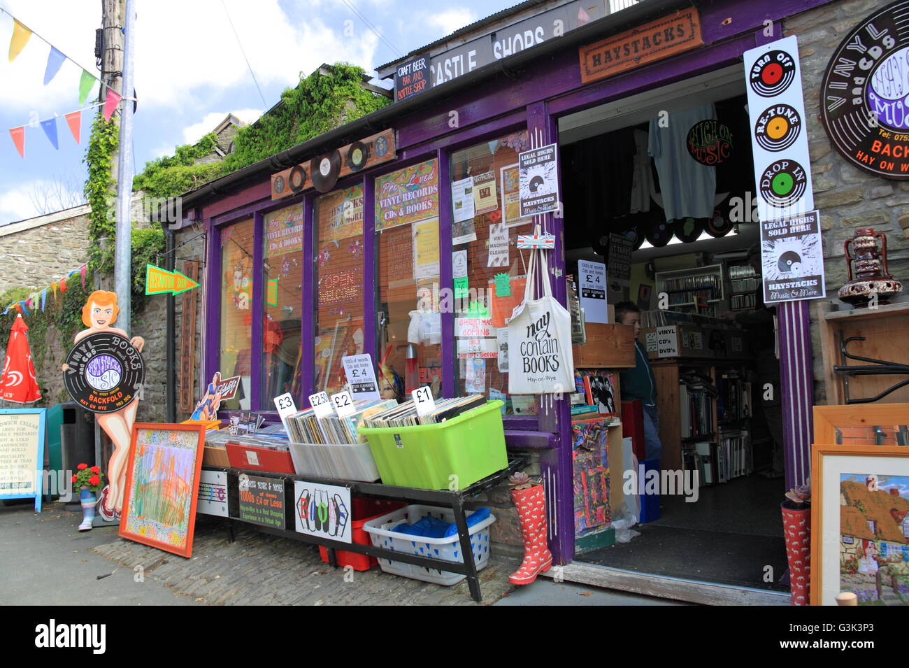 Haystacks record shop hi-res stock photography and images - Alamy