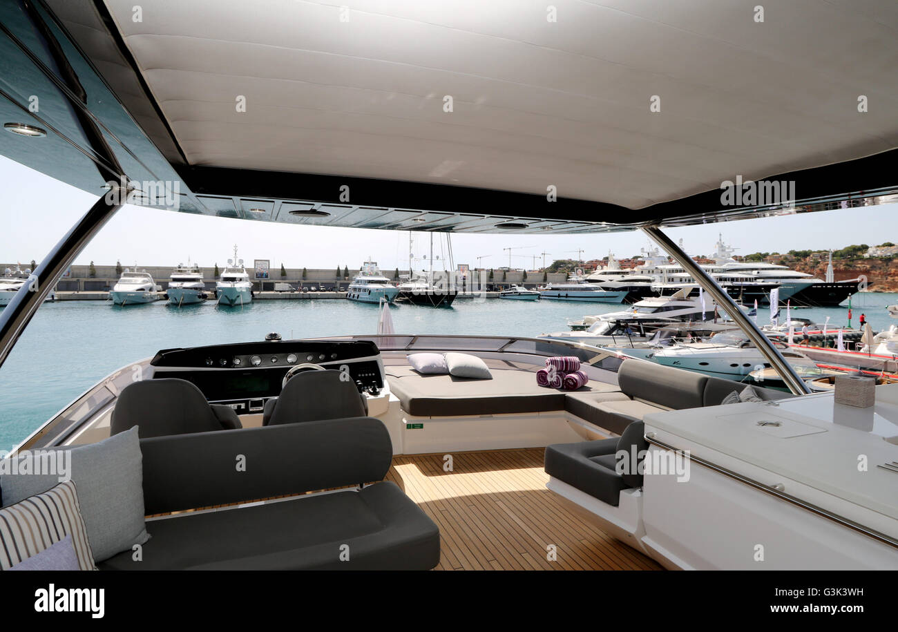Sunseeker Superyacht "Autumn" ( 28 mtrs, 8 guests, 20 knots) - flydeck ...