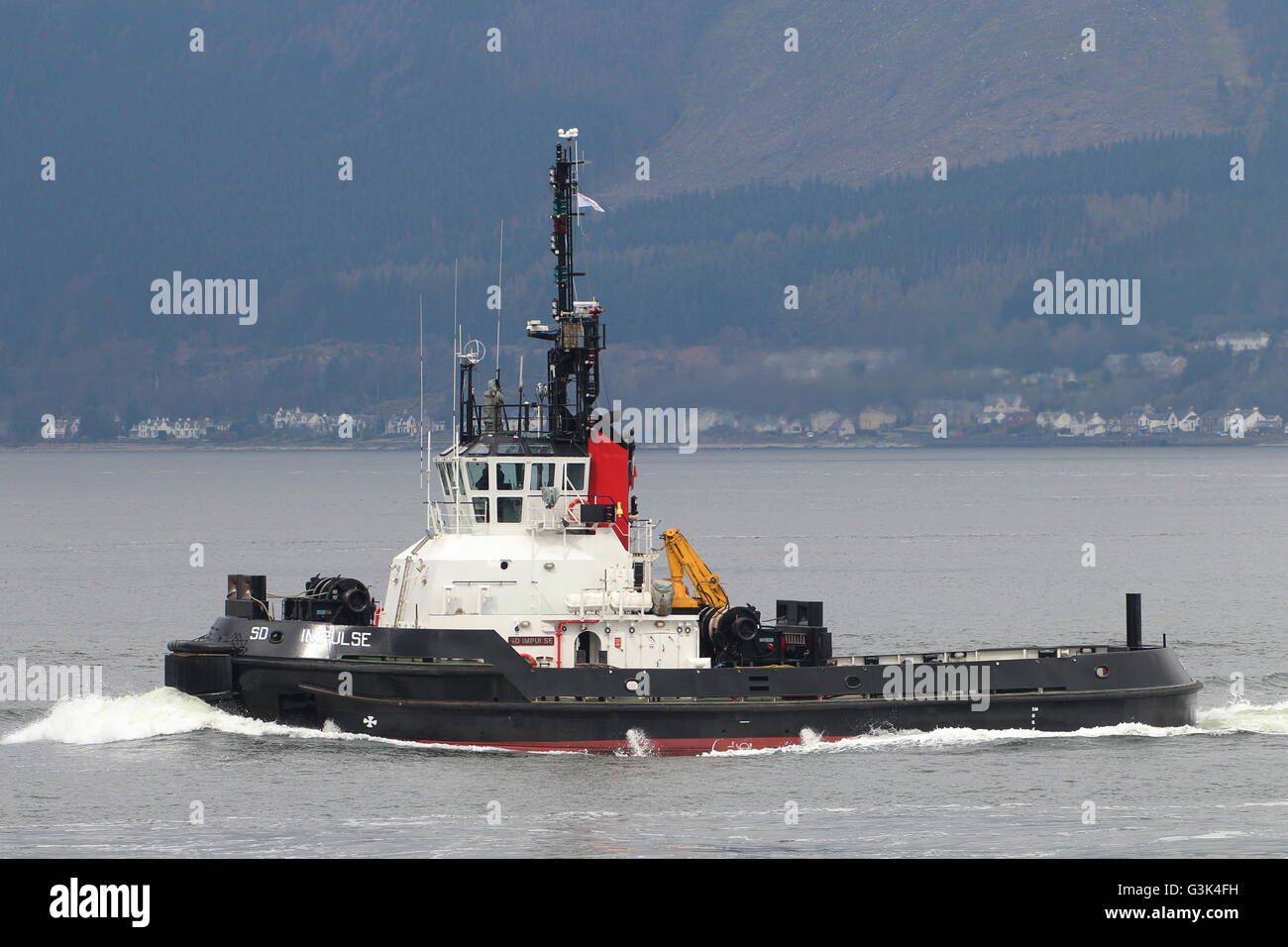 SD Impulse, an Impulse-class tug operated by Serco Marine Services, passing Gourock during ...