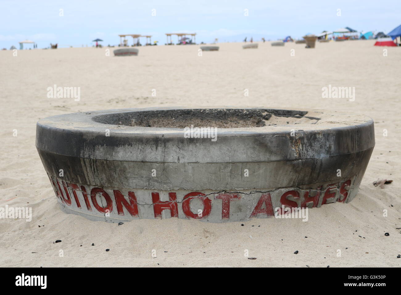Marshmallows fire beach hi-res stock photography and images - Alamy