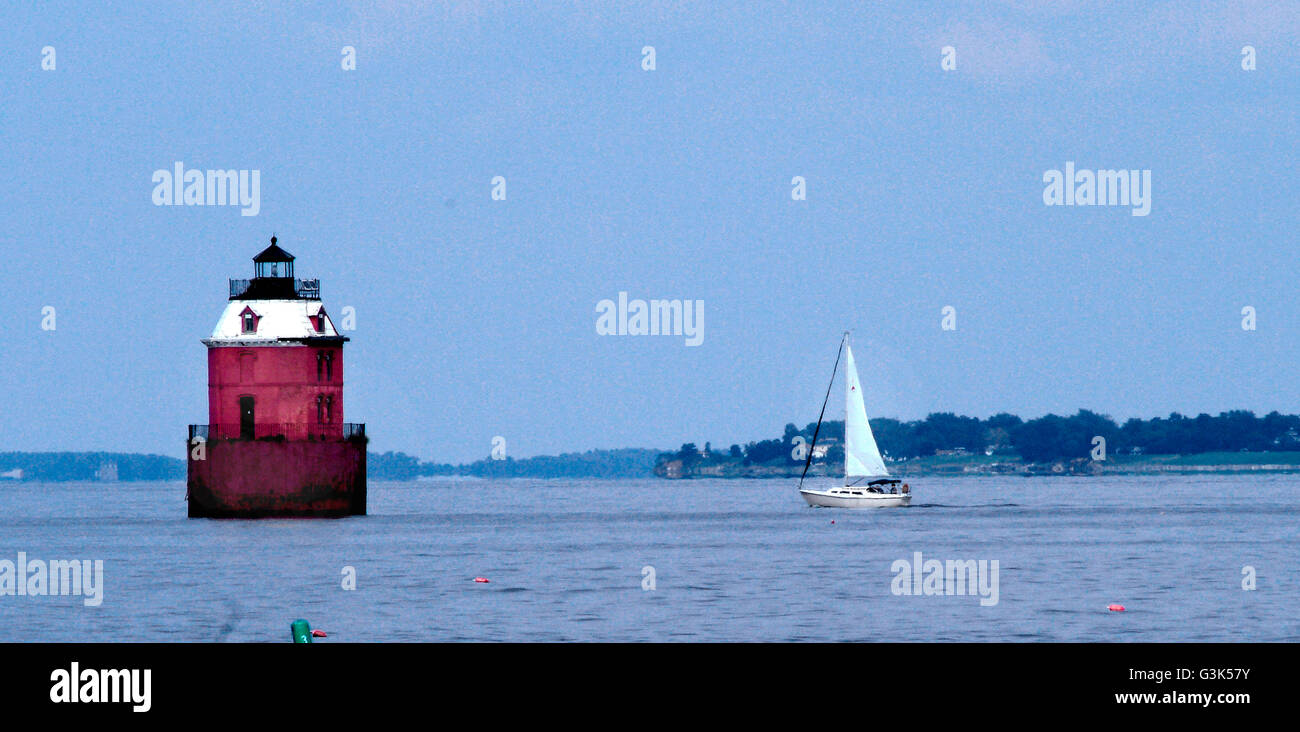 Sailboat sails near lighthouse on the Chesapeake Bay Stock Photo - Alamy