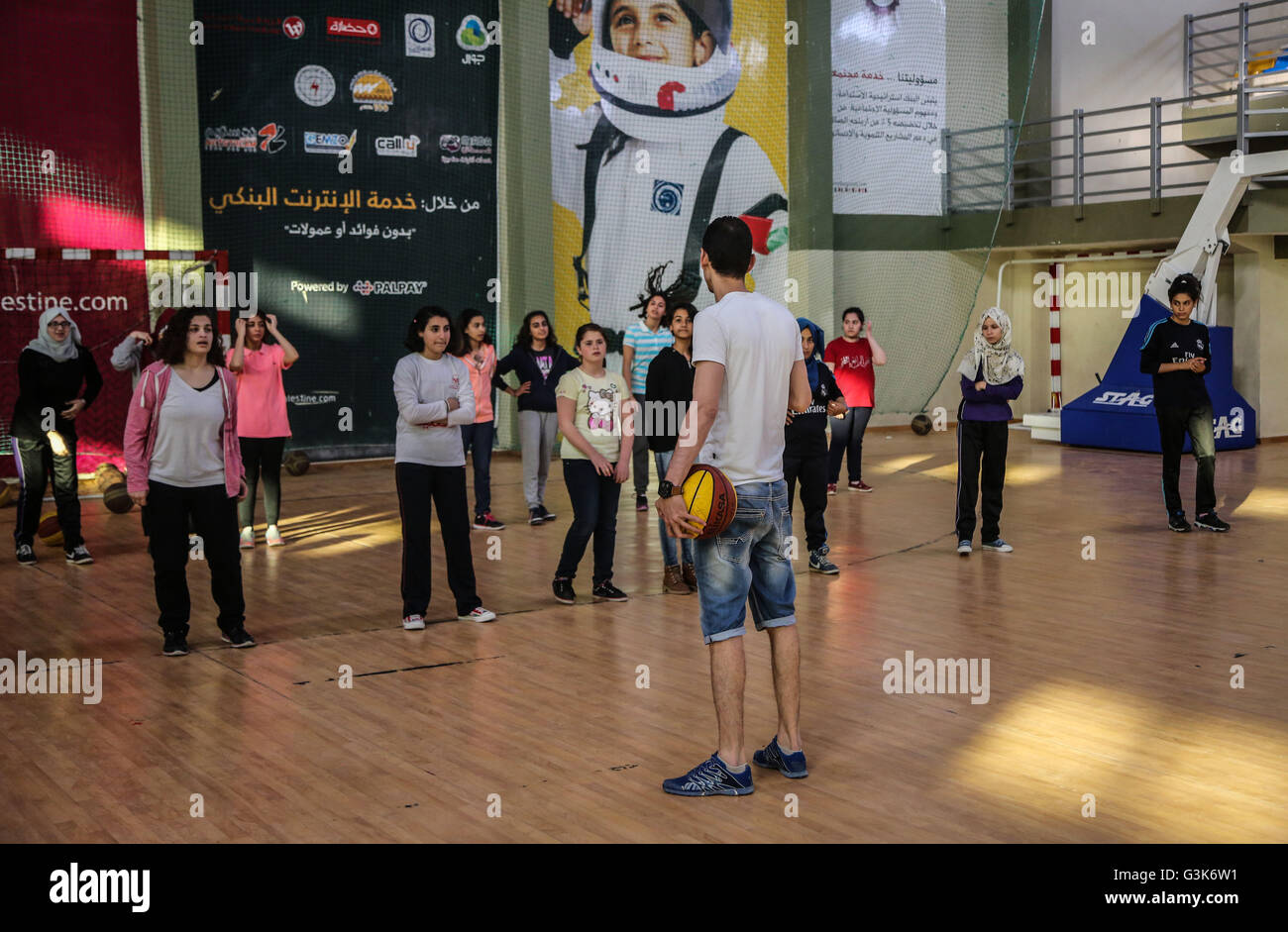 gaza, Gaza. 11th Apr, 2016. Girls training basketball at Gaza Athletic ...