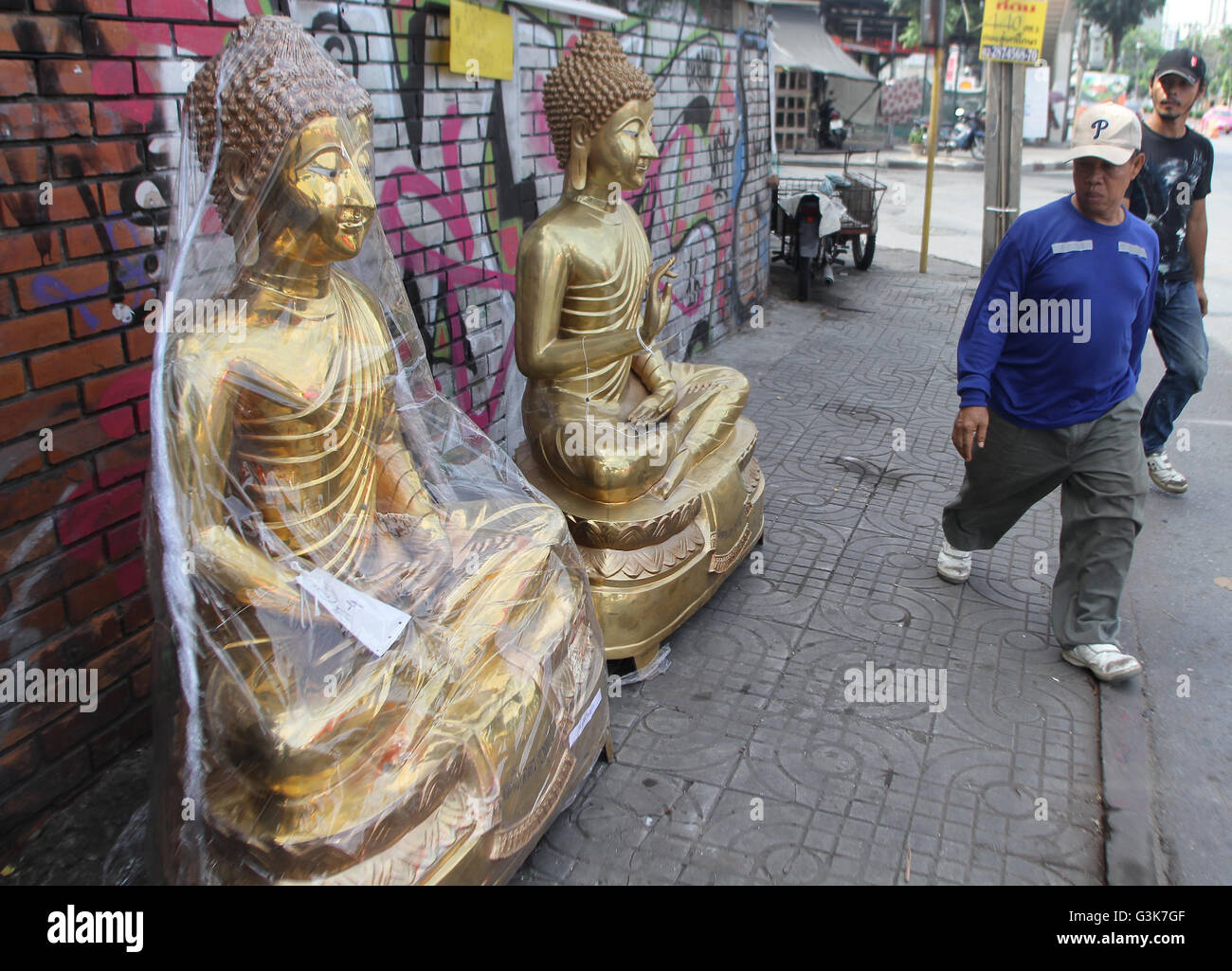 Bangkok, Thailand. 24th May, 2016. Buddha statues are ready to be ...