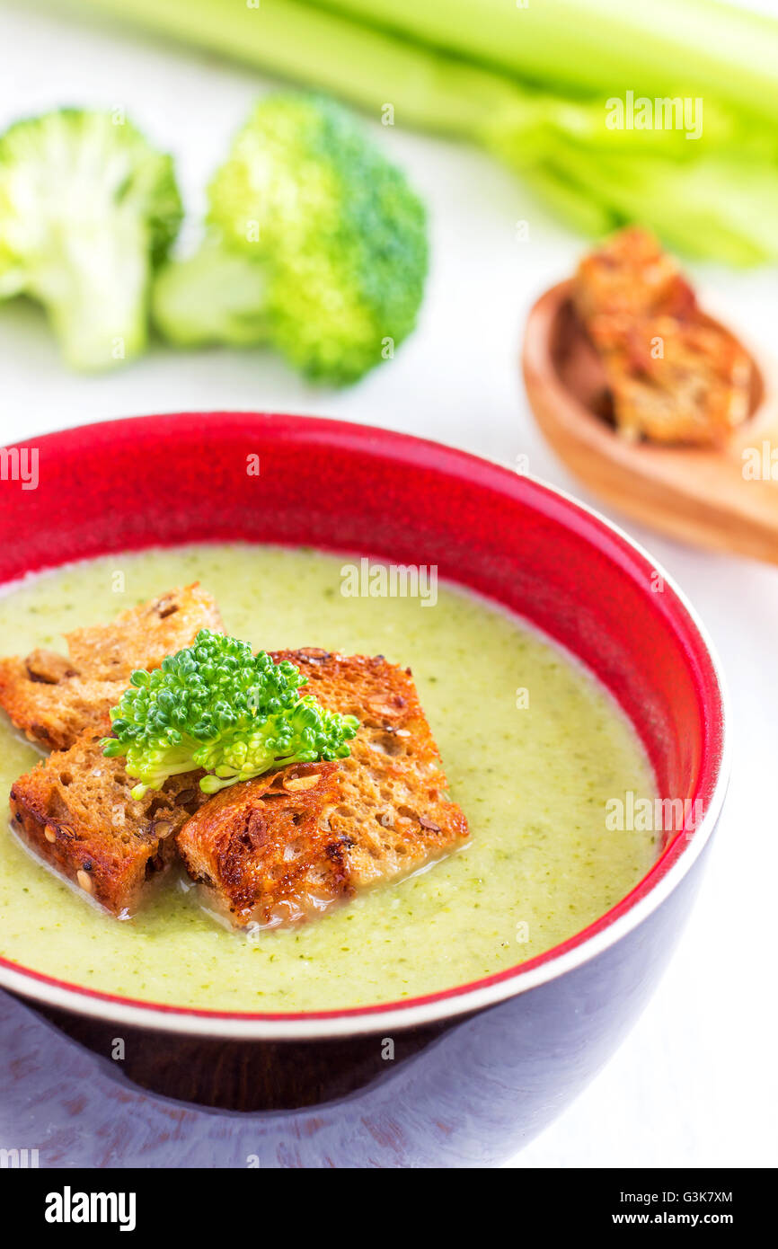Creamy Broccoli & Celery Soup Stock Photo - Alamy